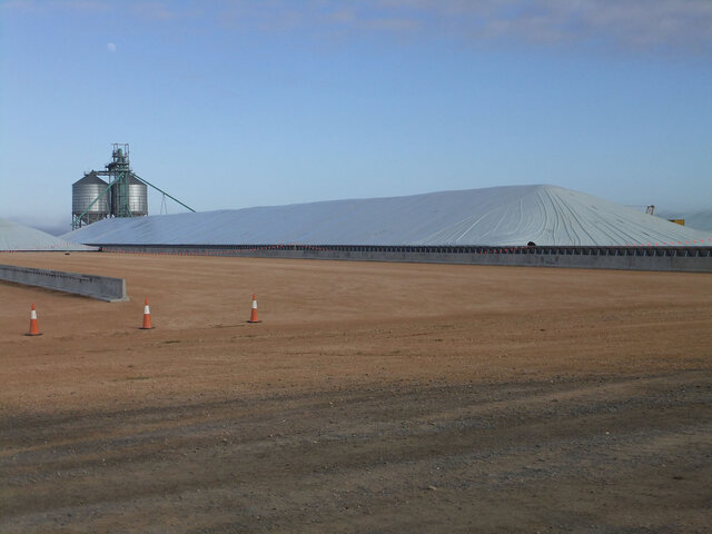 Grain Bunker Tarps | Ellis & Sons Group